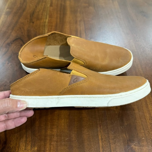 OluKai | Shoes | Olukai Pehuea Leather Sneaker Slip On Size 9 | Poshmark